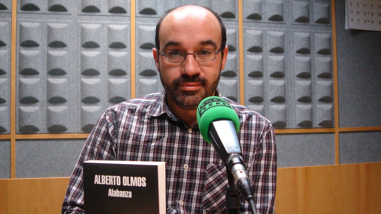 Pamplona en la Onda. El escritor Alberto Olmos nos presenta hoy su ...