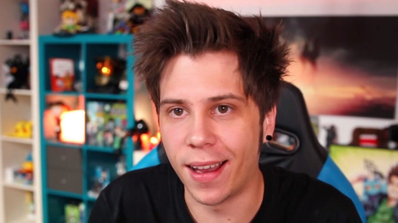 La viral respuesta del youtuber 'El Rubius' a un senador del PSOE ...