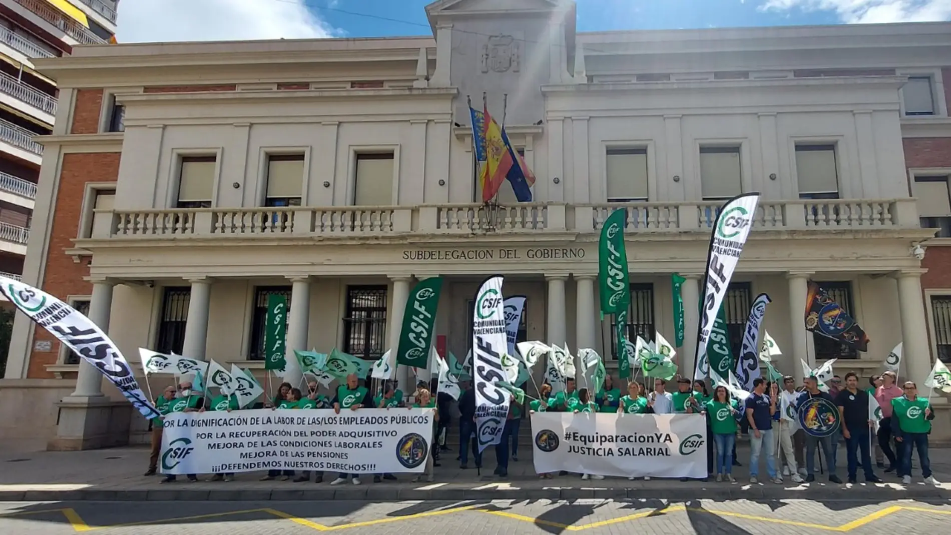 Csif Y Jusapol Protestan Por La Pérdida De Poder Adquisitivo Onda
