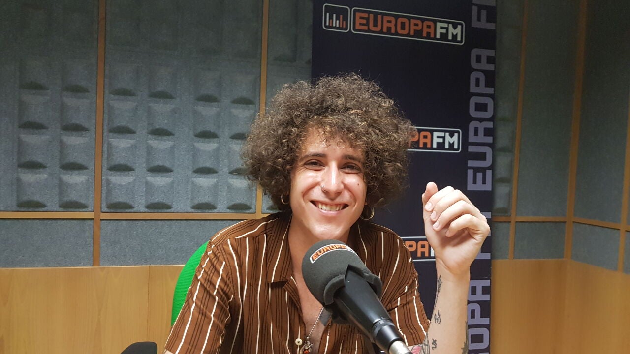 Alejo nos presenta su primer trabajo en solitario, "La Fiesta era para ...