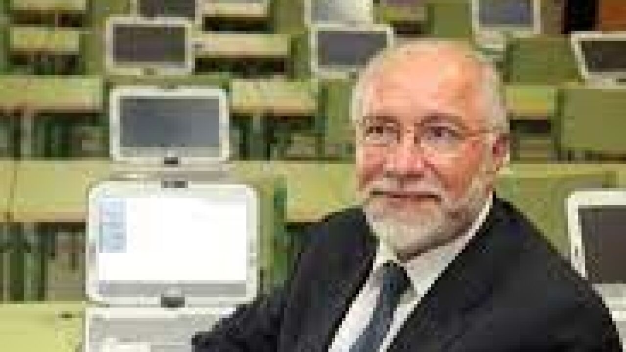 Dimite el director xeral de Formación Profesional, José Luis Mira ...