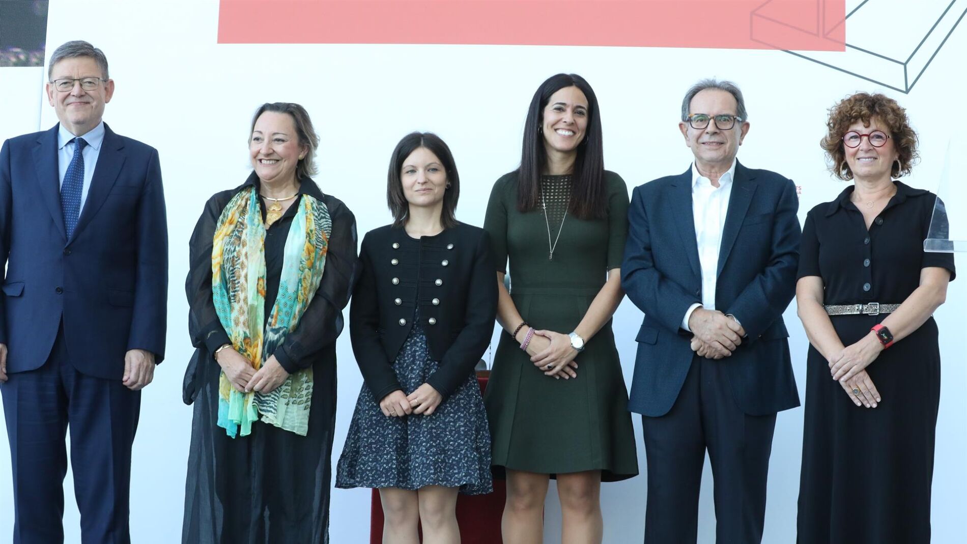 Las investigadoras Ángela Nieto y Rosa María Arán, galardonadas en los ...