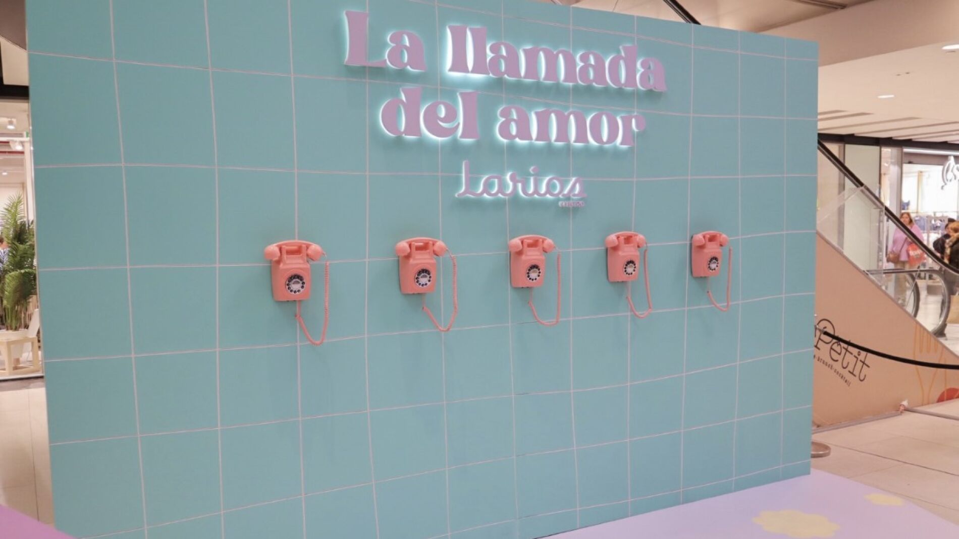Larios Centro celebra San Valentín con ‘La llamada del amor’ | Onda ...