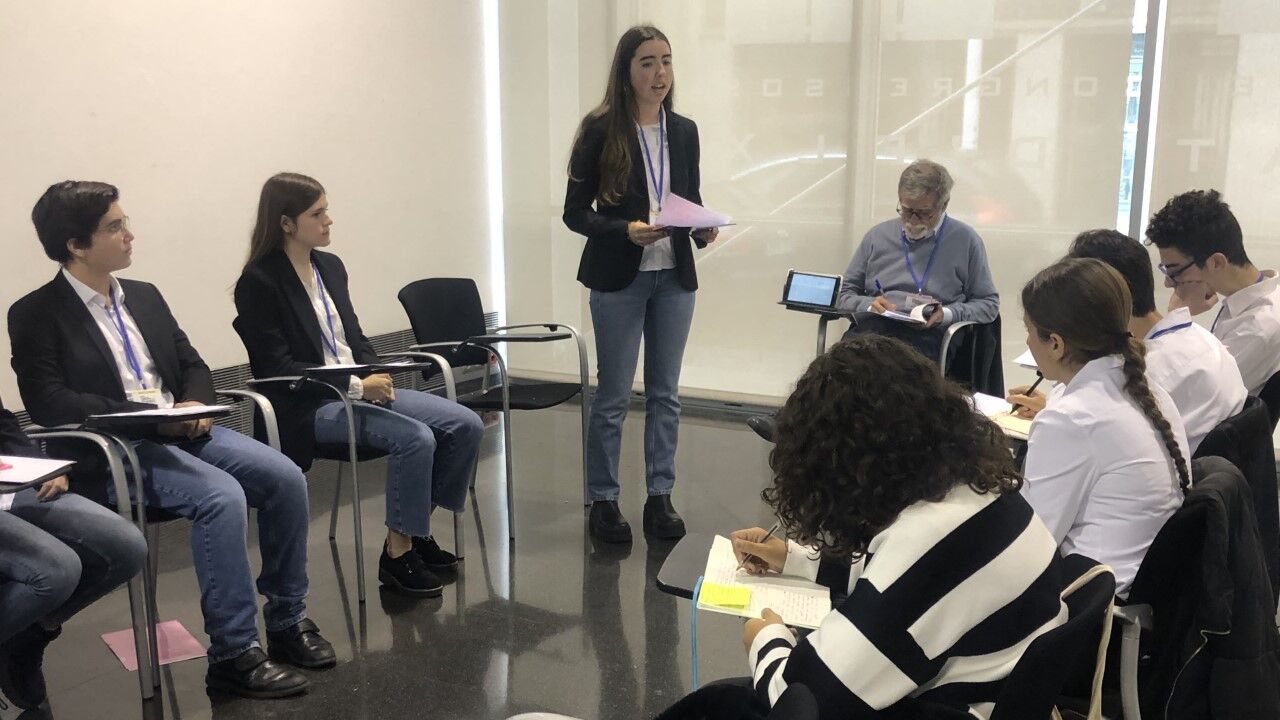 Los centros La Devesa, Misteri d’Elx y Victoria Kent, finalistas de la ...