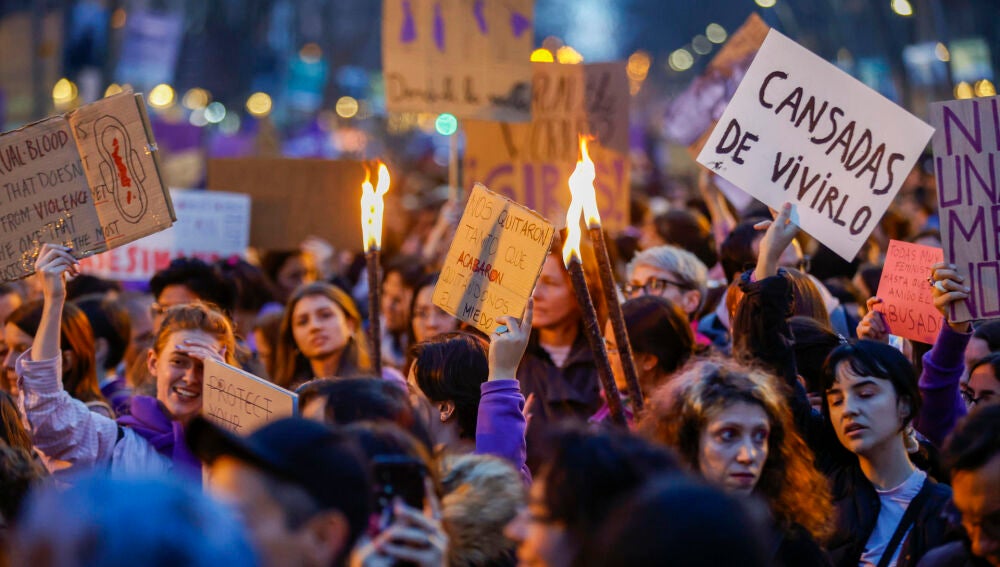 Día Internacional de la Mujer, en directo: Miles de manifestantes ...