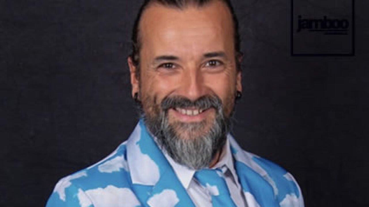 El actor, humorista y 'feliciólogo' Ángel Rielo actúa en Elche a ...