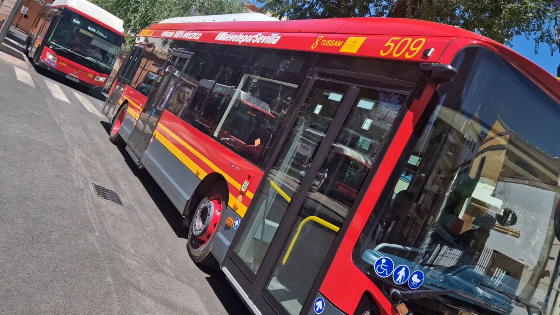Tussam pone en funcionamiento sus cinco primeros autobuses eléctricos ...