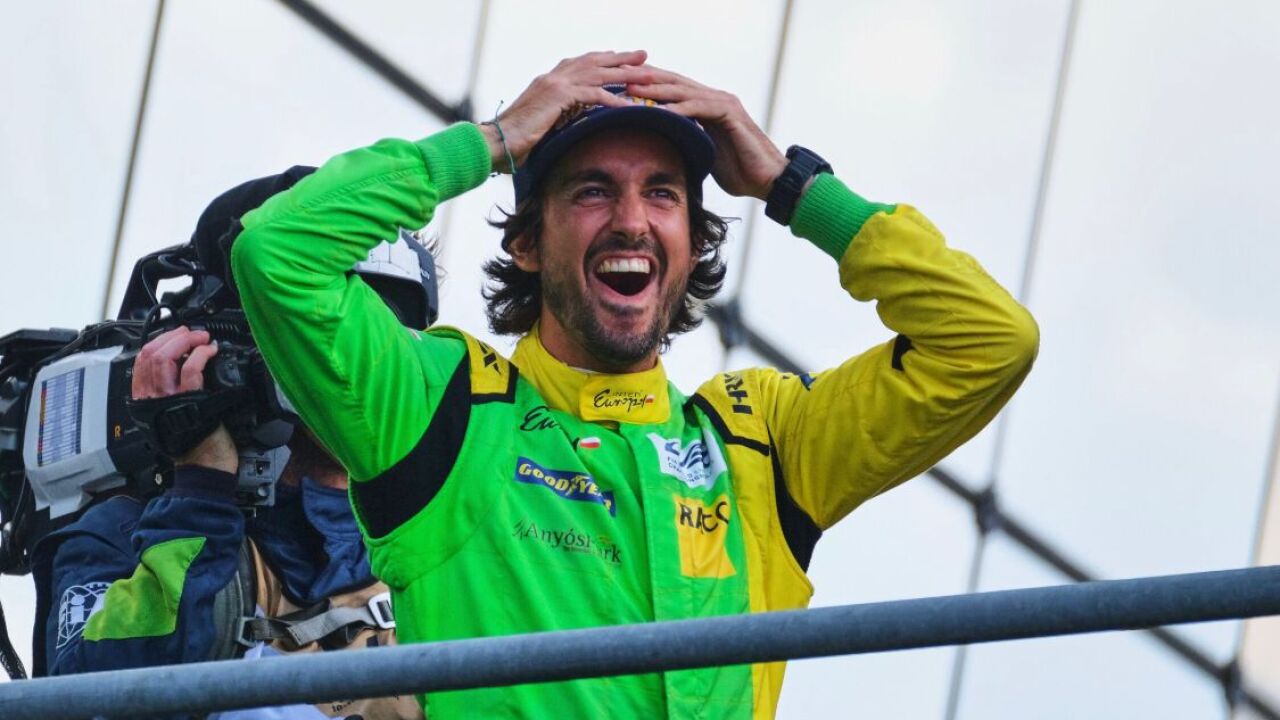 La emoción de Albert Costa al escuchar la felicitación de su padre en ...