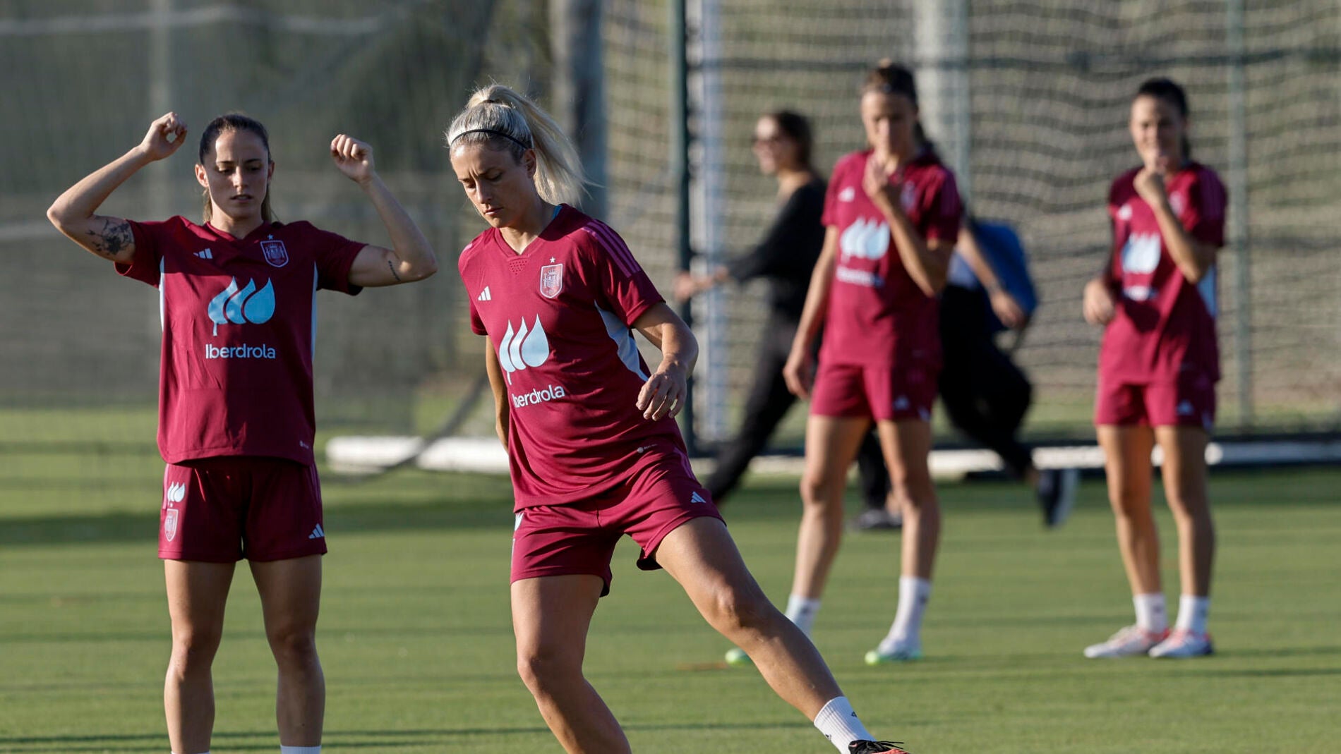 Alexia Putellas: "No quitamos a nadie, pedimos tolerancia cero con los ...