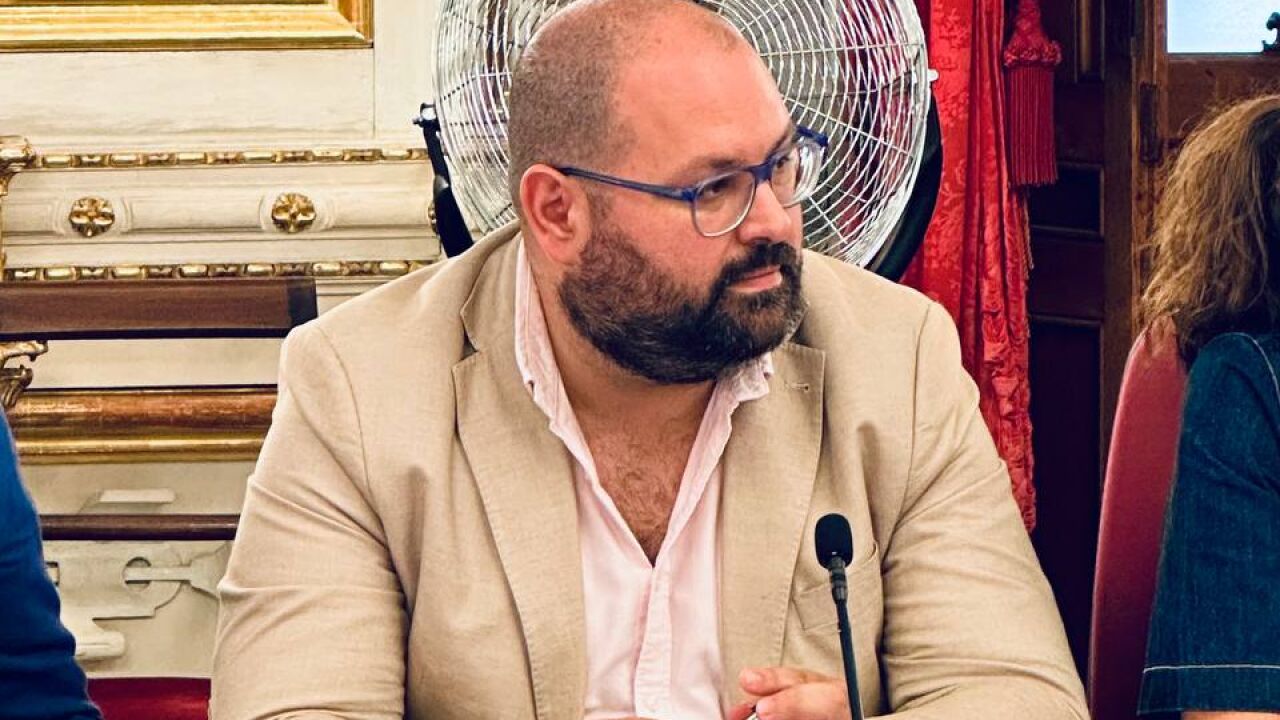 Javier Bello critica que el PSOE sugiera que la Diputación de Cádiz ...