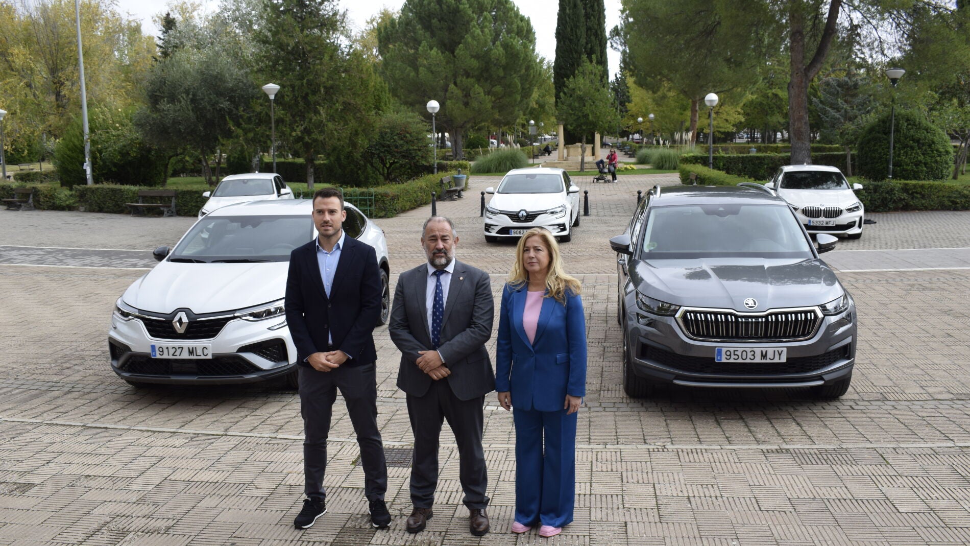 La UCLM presenta sus vehículos institucionales en colaboración del ...