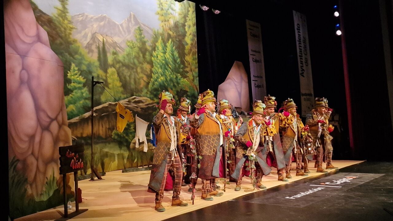 Así ha sido la actuación de la comparsa 'Los poquito a poco' en las ...