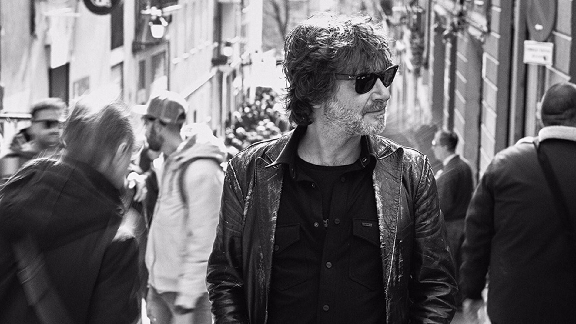 El cantante Quique González actuará este sábado en el Teatro López de ...