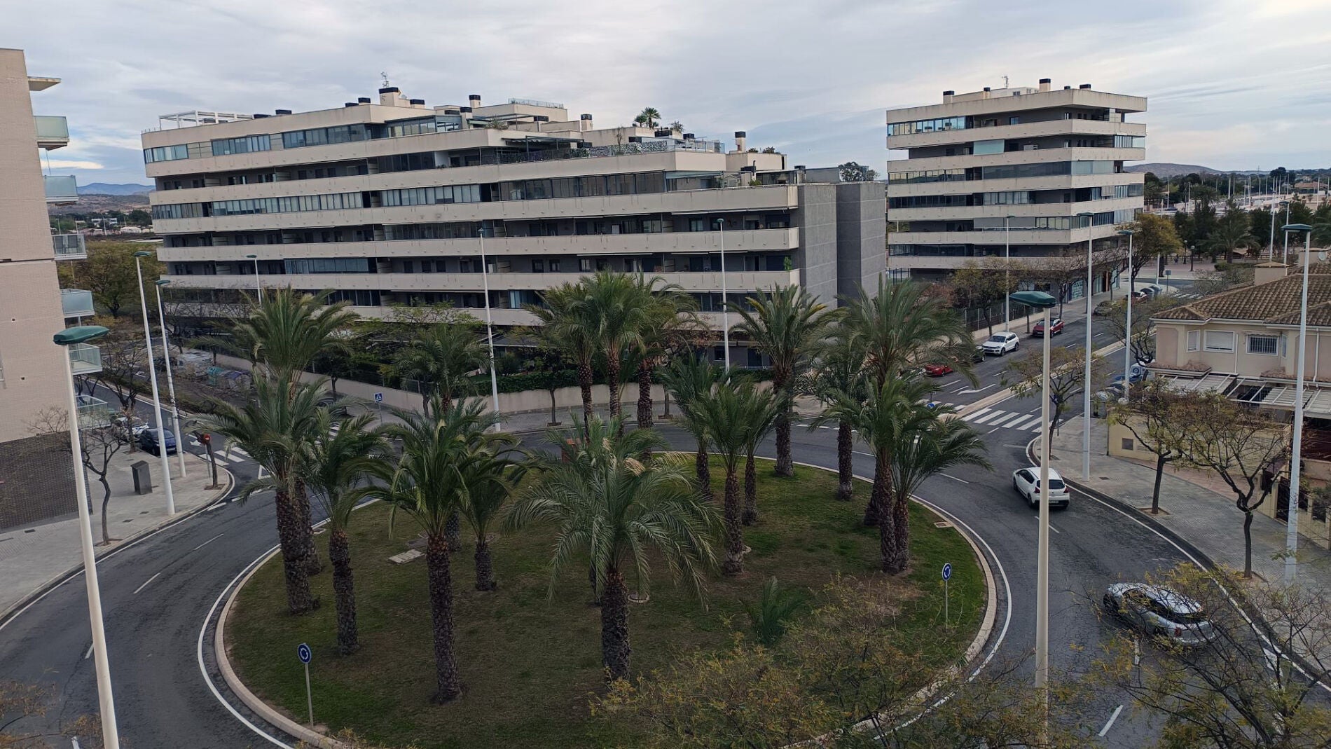 Martes Santo en Elche, Crevillent y Santa Pola: día invernal con viento ...