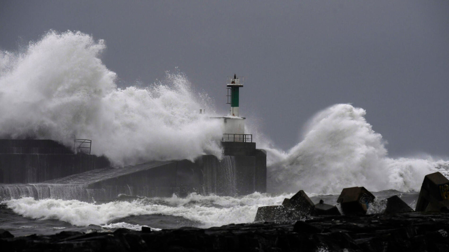 La borrasca 'Nelson' no da tregua y colapsa la Semana Santa | Onda Cero ...