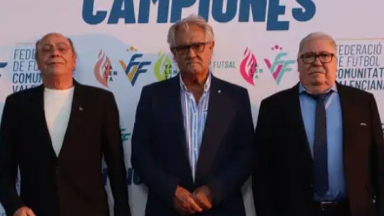 Juan Antonio Sanjuán revalida la presidencia de la UD Alzira | Onda ...