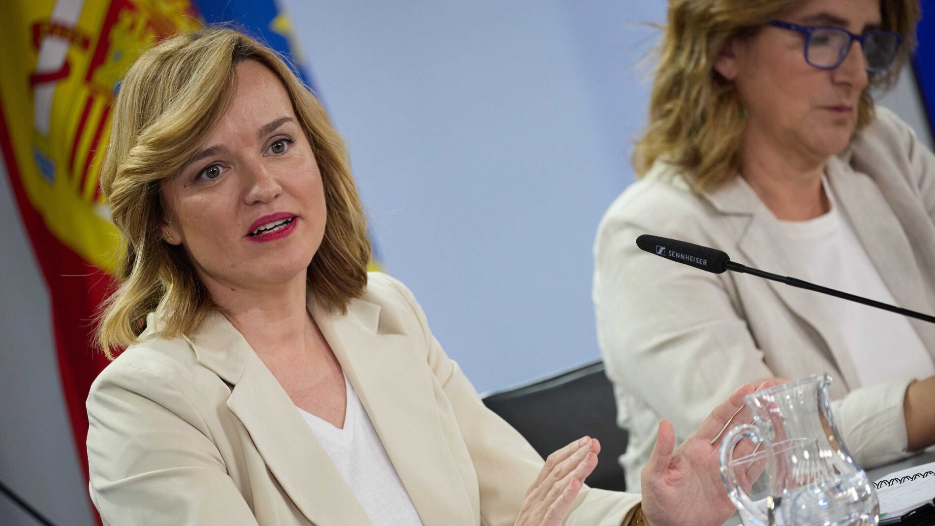 El error de Pilar Alegría al reprochar el "bulo" de Manos Limpias por ...