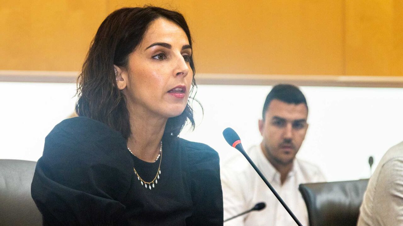 Aida García Mayor, concejala Hacienda Benidorm, el informe de ...