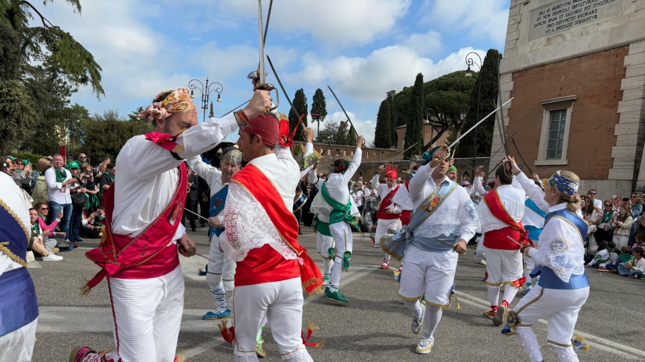 Los danzantes de Huesca bailan en Roma | Onda Cero Radio