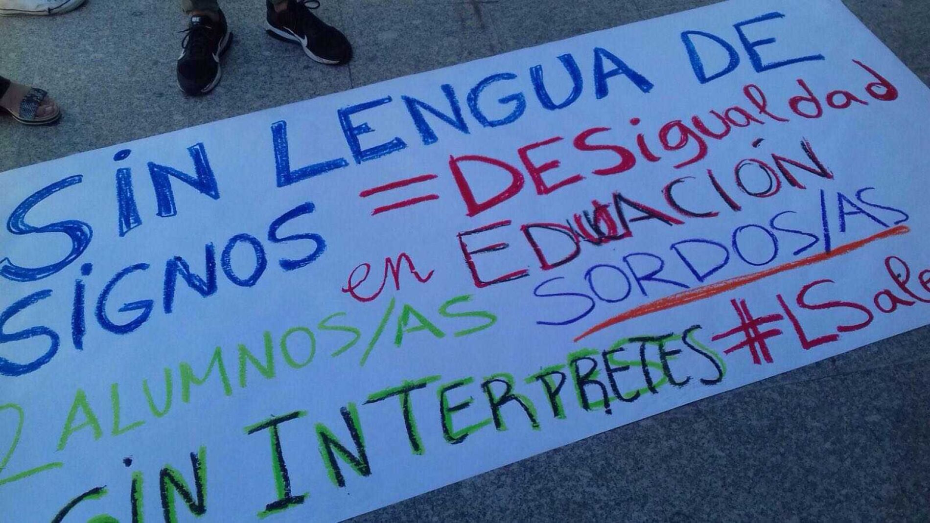 El IES Victoria Kent de Elche se moviliza ante la falta de intérprete ...