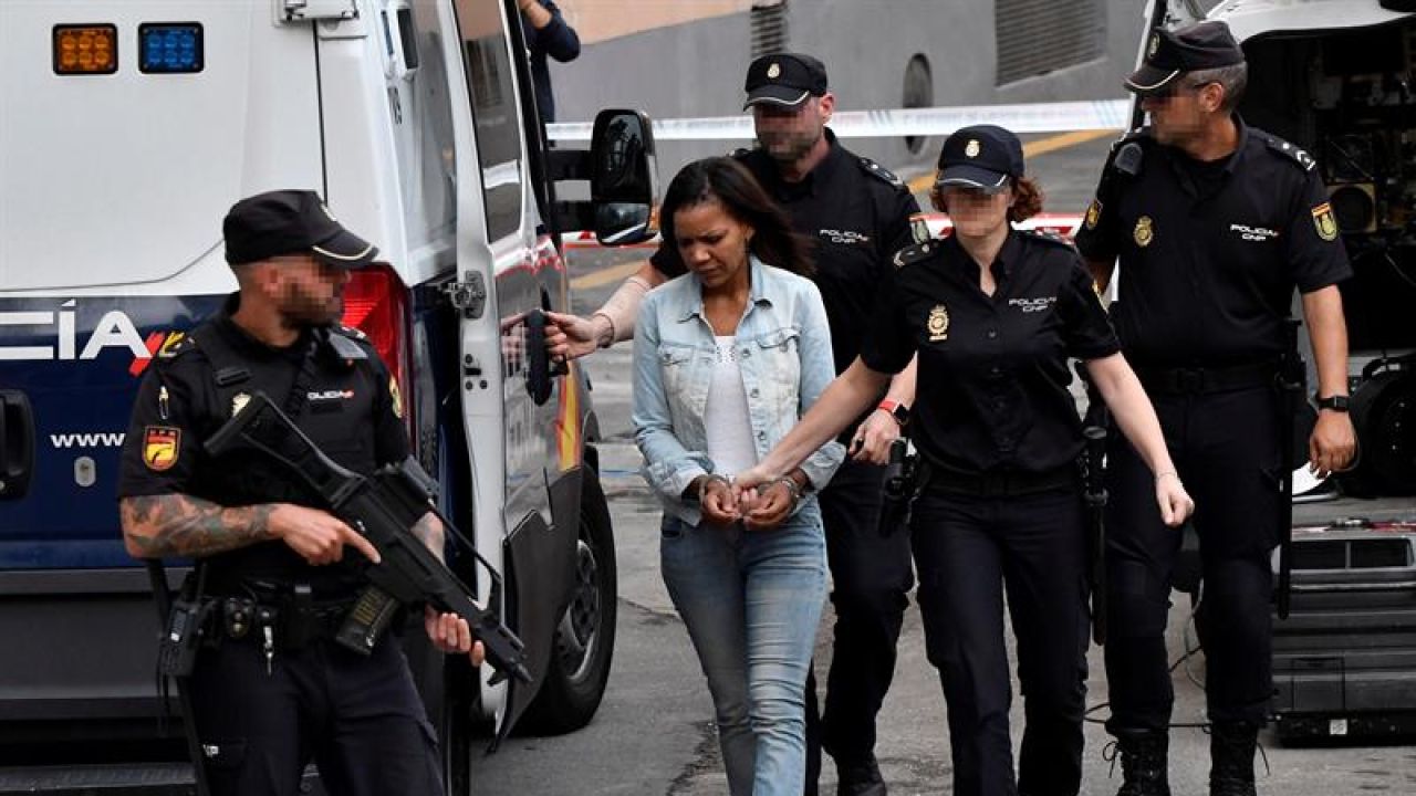 Ana Julia Quezada y su pareja declaran por un presunto delito de ...