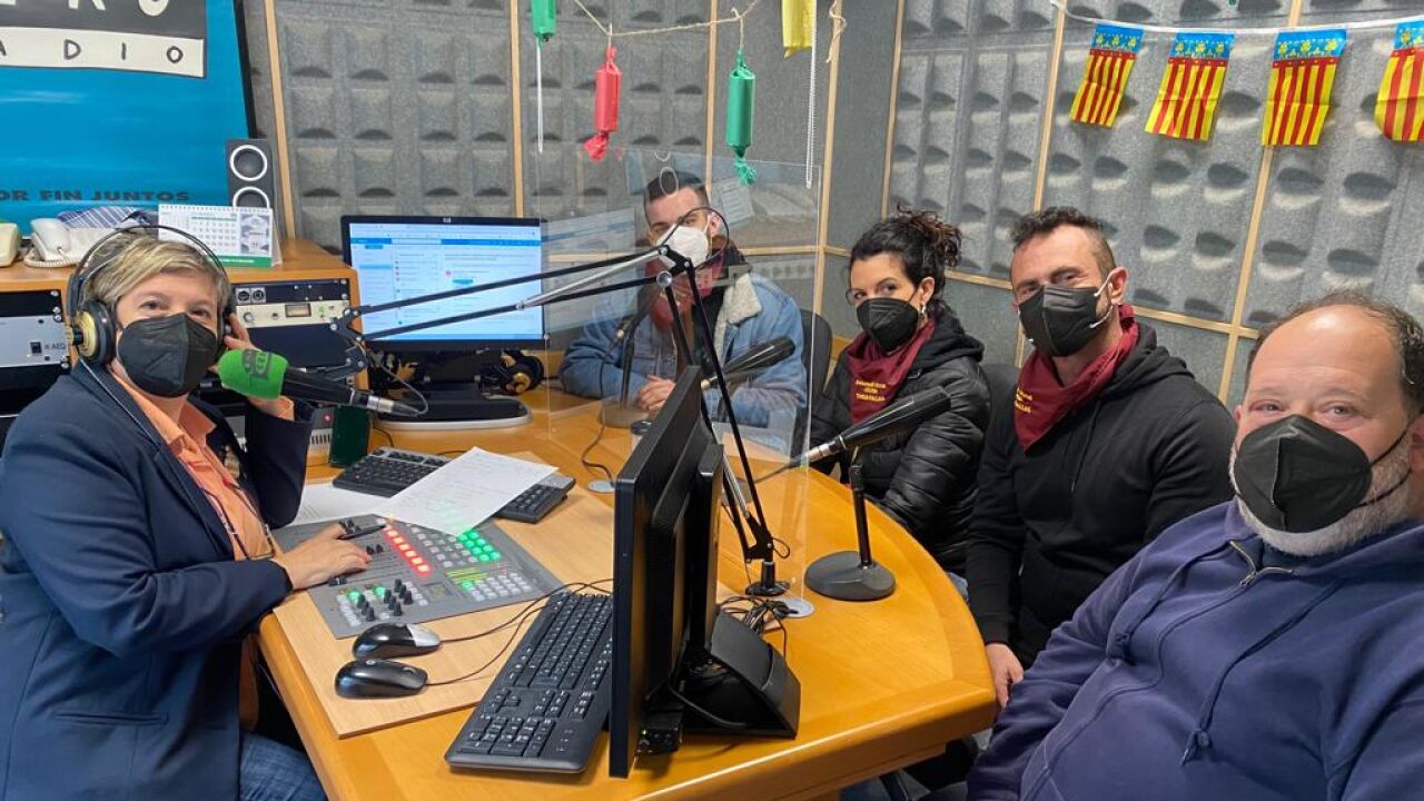 La delegación de la Targa de Cecina visita el Casal Fallero de Onda ...