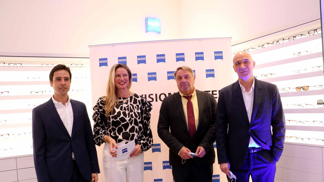 Abre un nuevo modelo de óptica en Málaga: ZEISS VISION CENTER | Onda ...