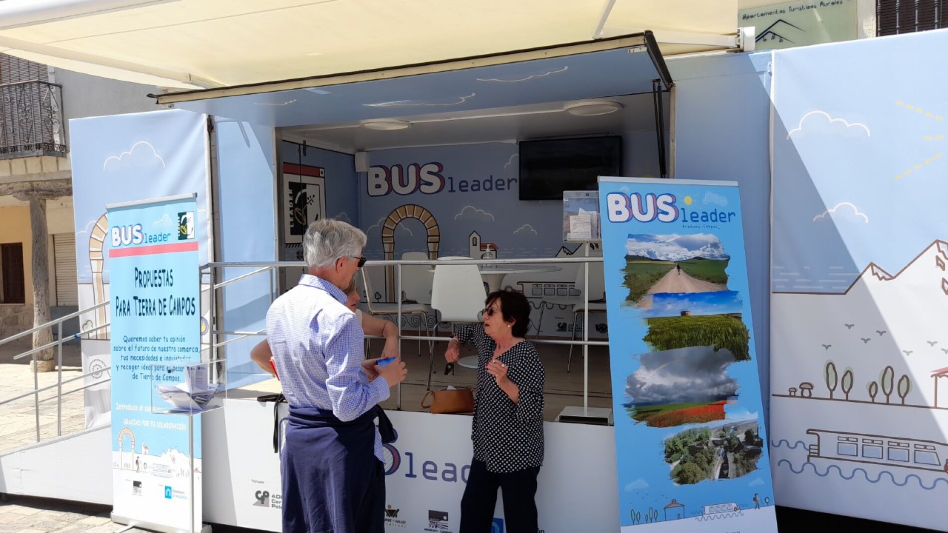 El BUS LEADER llega a Tierra de Campos | Onda Cero Radio
