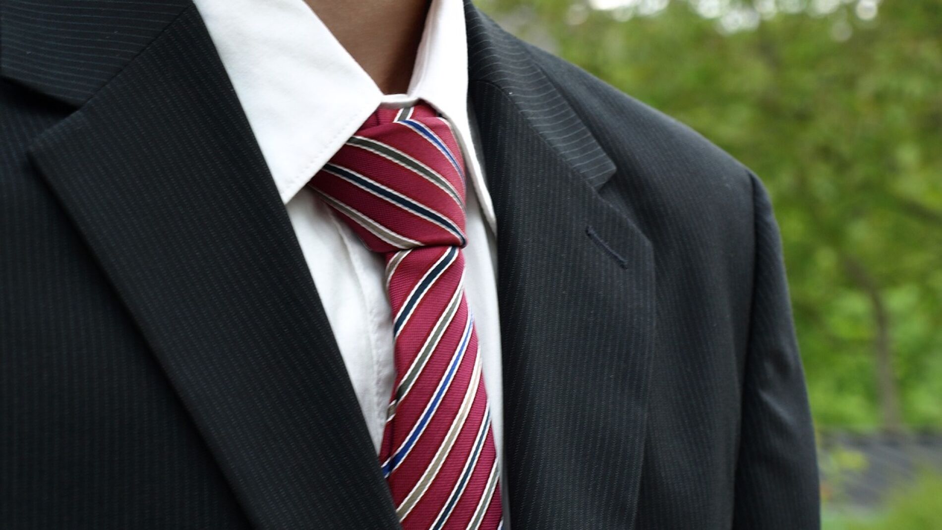 Cómo influye llevar corbata en el ahorro de energía y qué dice el ...
