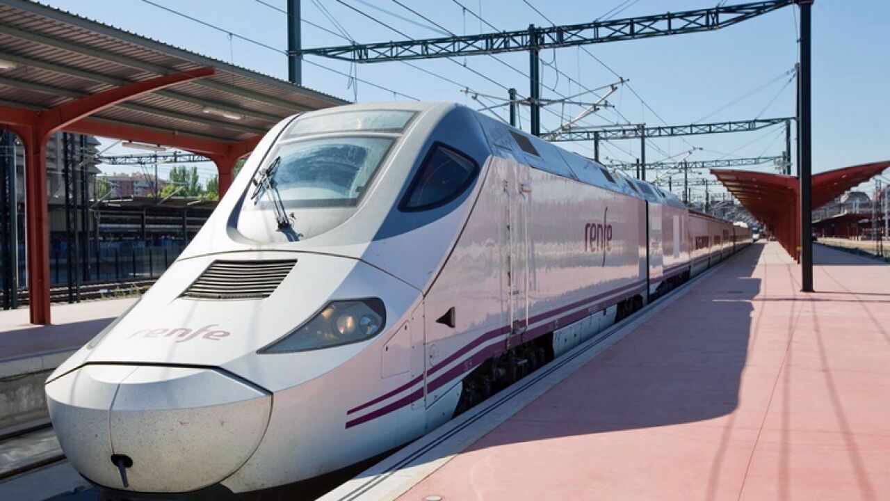 Renfe comienza la formación de maquinistas en la línea de Alta ...