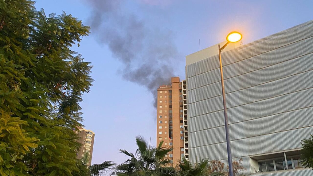 Los Bomberos sofocan un incendio en una vivienda de Benidorm | Onda ...