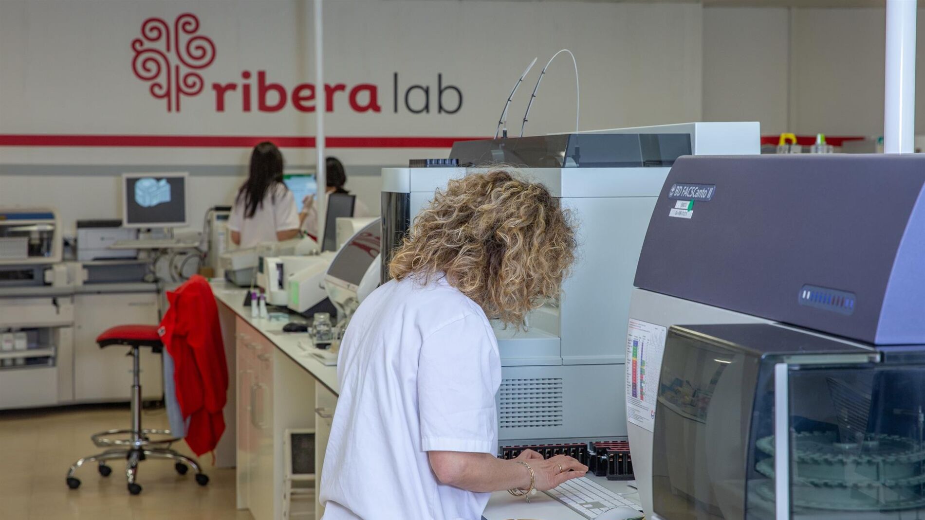 Ribera Lab del Hospital Universitario del Vinalopó de Elche duplicará a partir de enero la cifra ...
