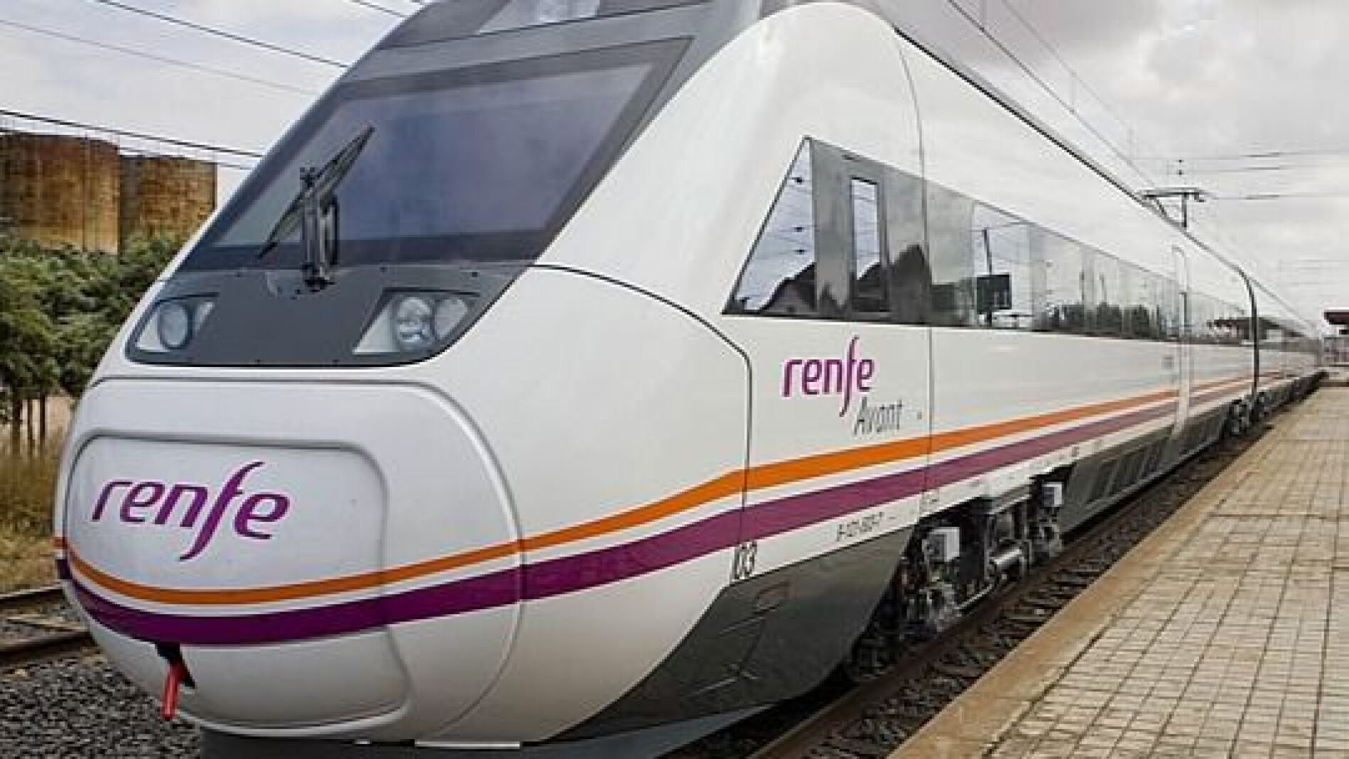 Junta pide por carta al presidente de Renfe garantizar la puntualidad ...