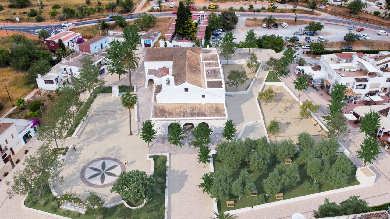 El centro de Sant Carles será peatonal con una plaza para el ball pagès ...