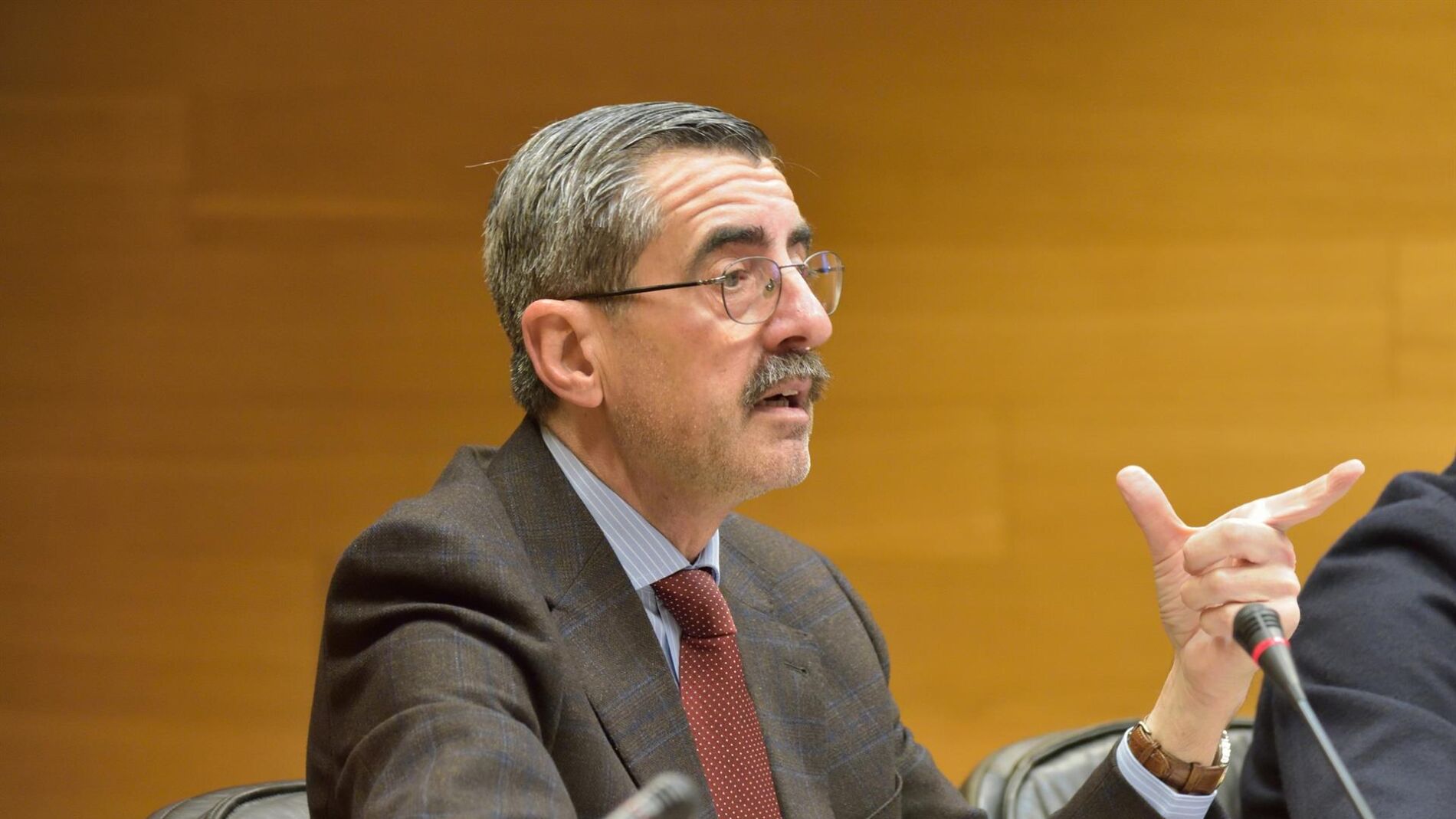 El Consell aprueba el cese de José María Ángel en Emergencias y nombra ...