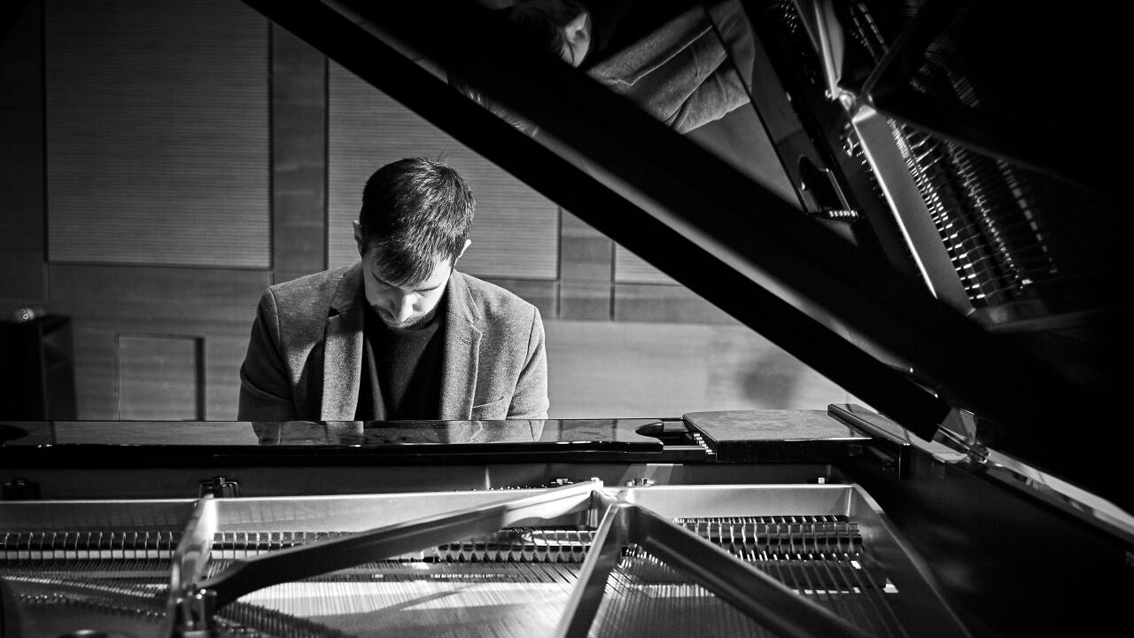 Mario Mora inaugura el ciclo de conciertos de Adviento de la SMR en la ...