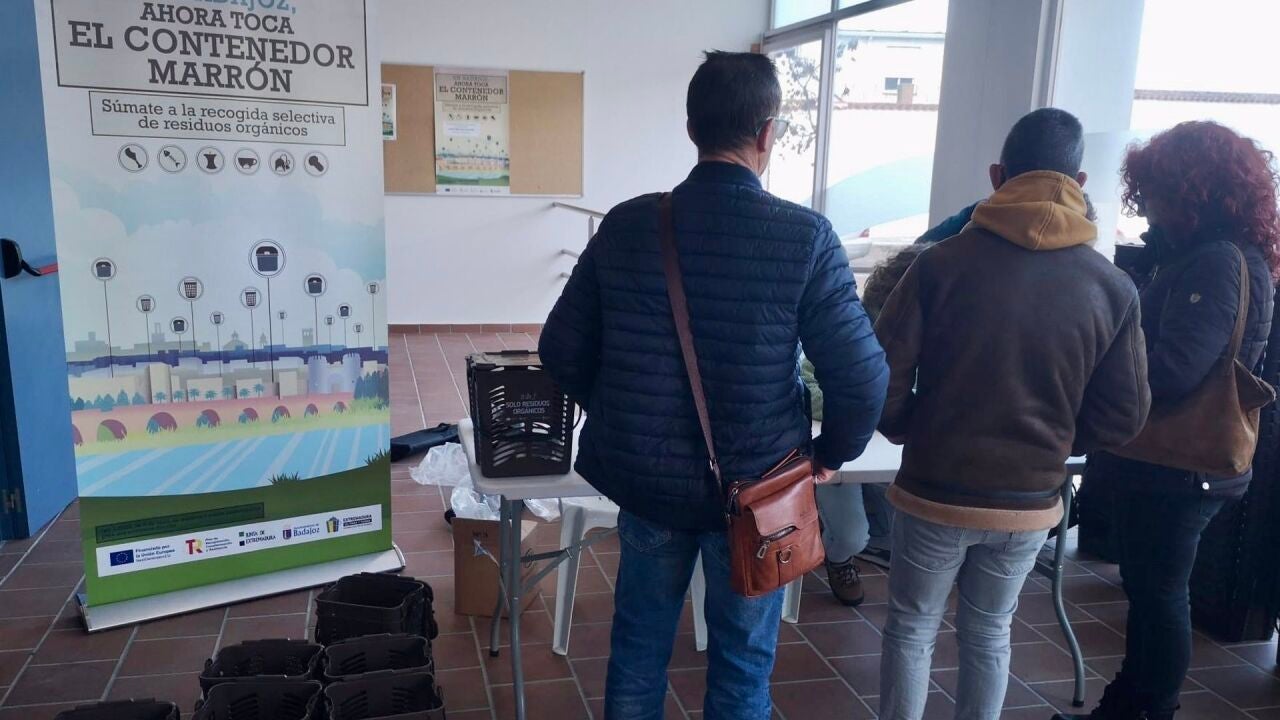 La primera jornada de la campaña del contenedor marrón ha concluido en ...