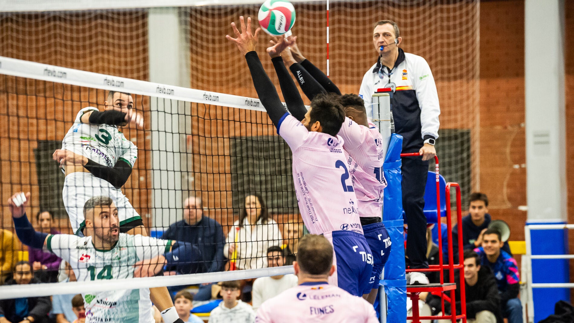 Conqueridor arranca la lucha por el título en casa ante el Unicaja ...