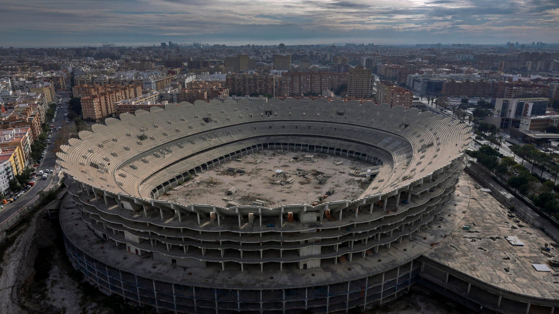 Catalá recuerda que el proyecto del Nou Mestalla se debe entregar antes ...