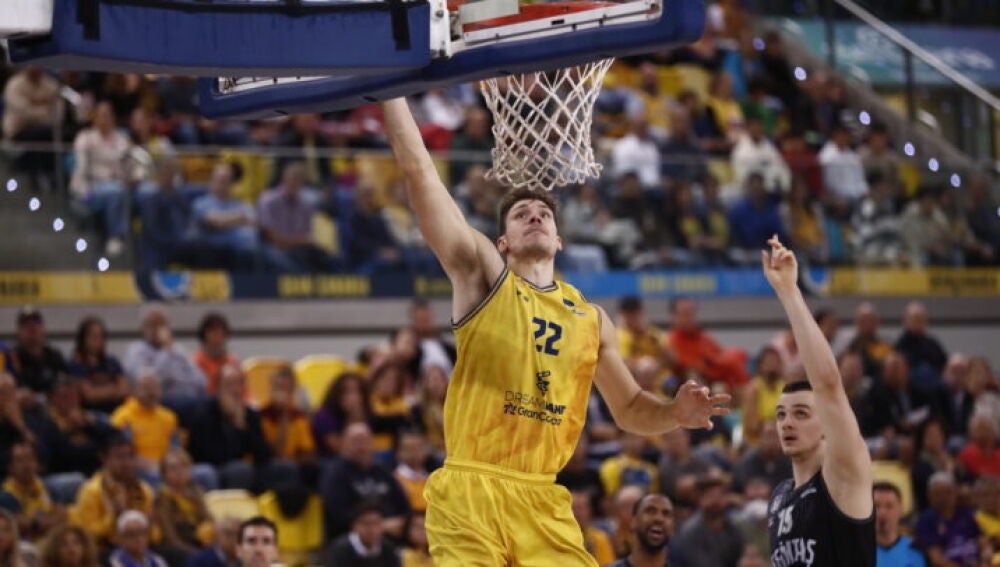 Ethan Happ y Matt Costello llegan a Valencia Basket | Onda Cero Radio