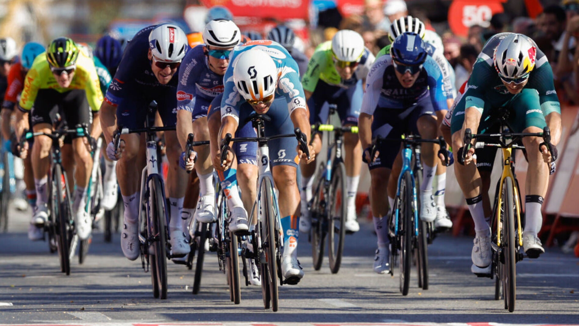 Pavel Bittner se alza con la victoria en Sevilla, en la Vuelta Ciclista ...