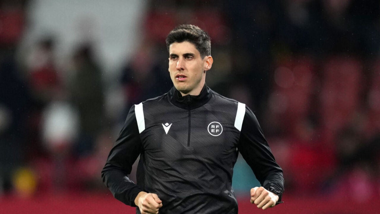 Quién es Busquets Ferrer, el árbitro del derbi Atlético - Real Madrid ...