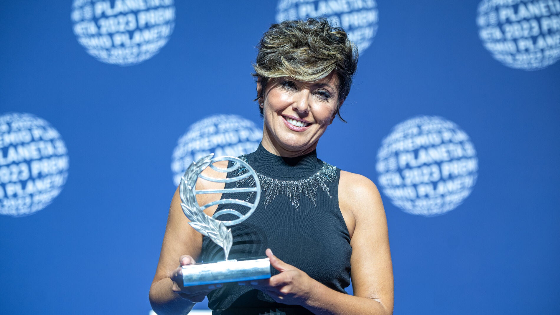 Todos los libros que han ganado el premio planeta: de Juan José Mira a ...