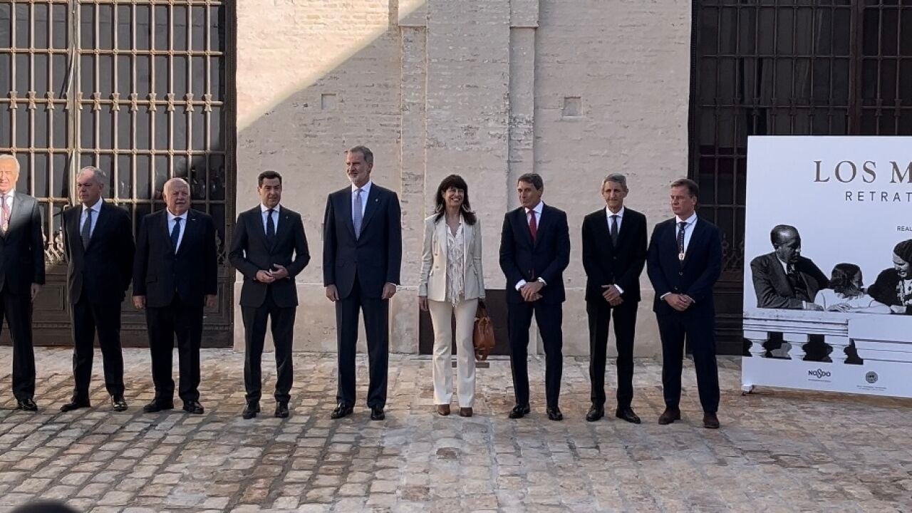 El Rey inaugura en Sevilla la exposición de los hermanos Machado | Onda ...