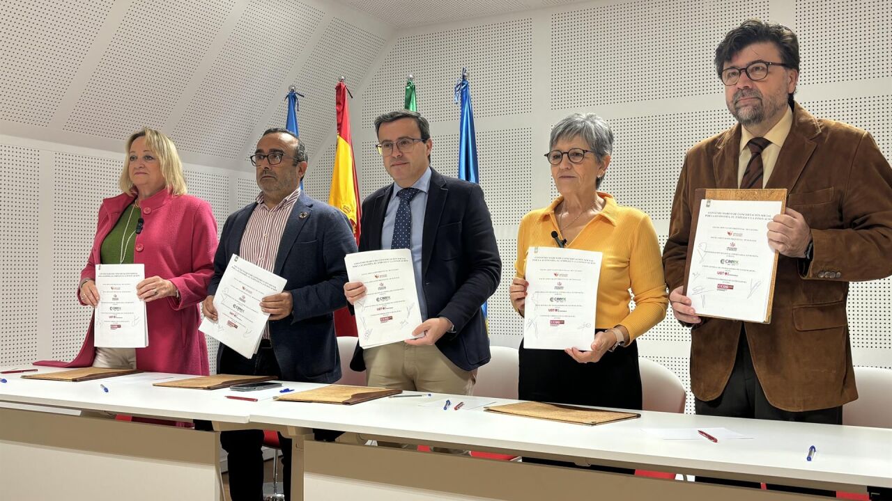 Las diputaciones firman con sindicatos y patronal un acuerdo por la ...