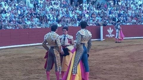 Ortega y Roca abren Los Califas en la alternativa de Román - Más de uno ...