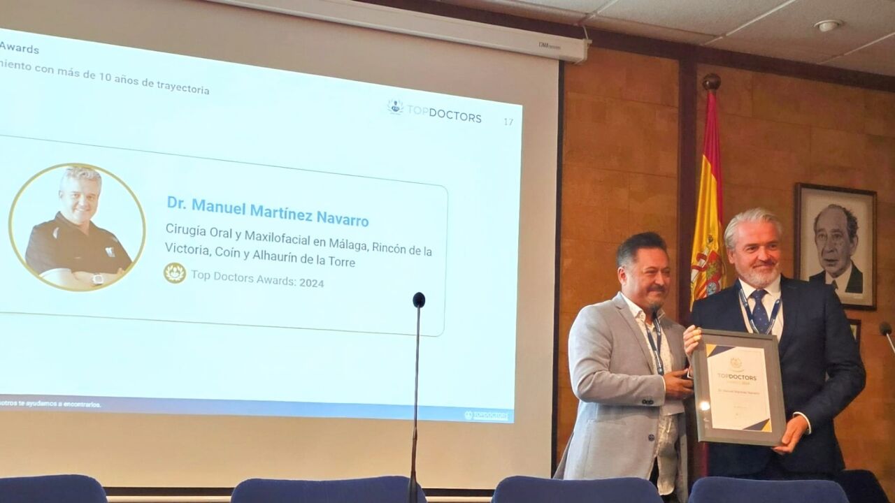 El Dr. Martínez Navarro, reconocido por Top Doctors como uno de los ...