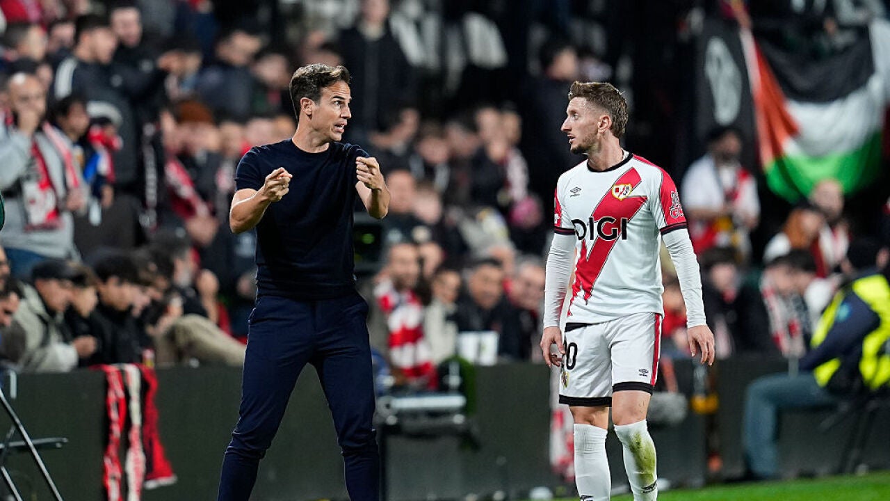 Lío en Vallecas tras la victoria del Rayo: Íñigo Pérez se va del ...